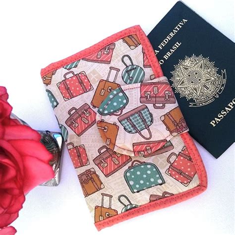 Porta Passaporte Suitcase 1 Clutch Feminina Boneca Falante Atelie Nunca Usado 108133035 Enjoei