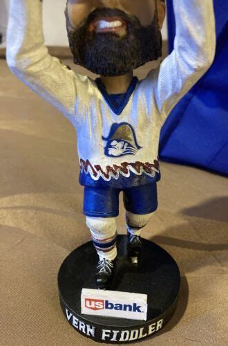 Vern Fiddler Milwaukee Admirals Sga 02 21 14 Bobblehead Misssing
