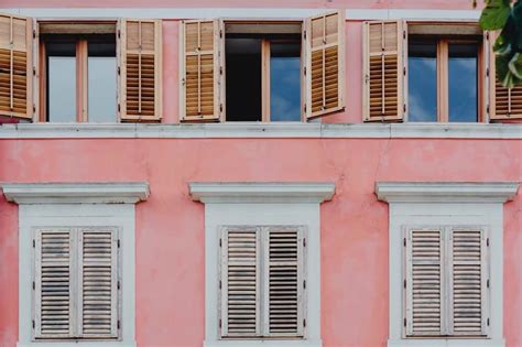 When To Keep Your Windows Open And Closed