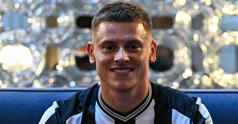 오피셜 뉴캐슬 2부 강등된 레스터서 하비 반스 영입