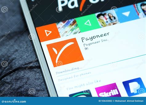 Payoneer Mobile App Editorial Photography Image Of Cash 93643082