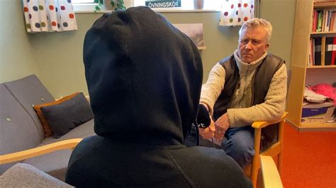 Nakenbilder på unga sprids på sociala medier Vi ser en ökning SVT Nyheter