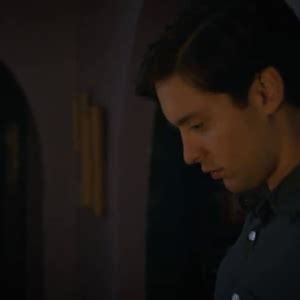 Tobey Maguire Page Lpsg
