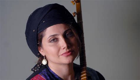 بیوگرافی مژگان شجریان نوازنده و تک خوان گروه شهناز ستاره