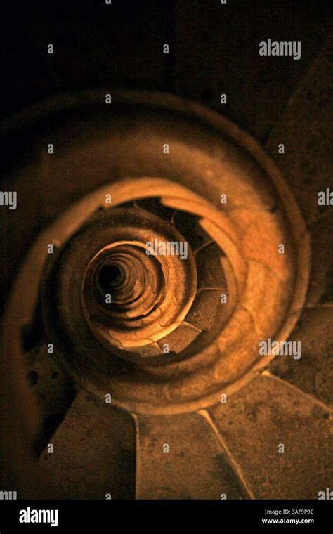 Scala A Chiocciola Della Spagna Di Barcellona Immagini E Fotografie Stock Ad Alta Risoluzione
