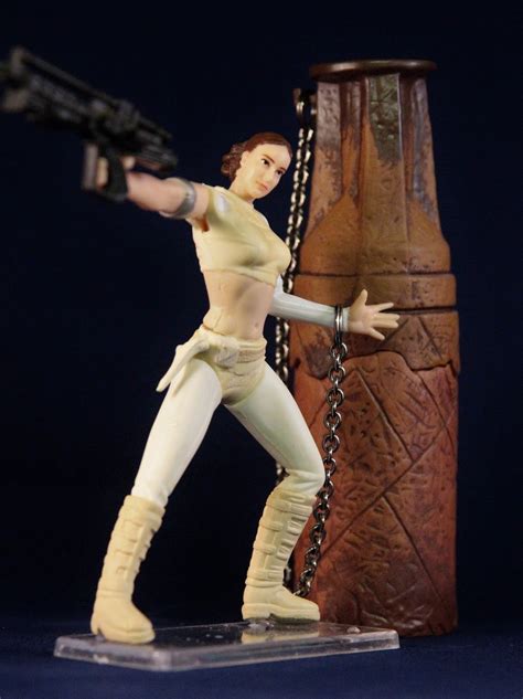 375 Star Wars Action Figures Padme Amidala 2002 Arena Escape