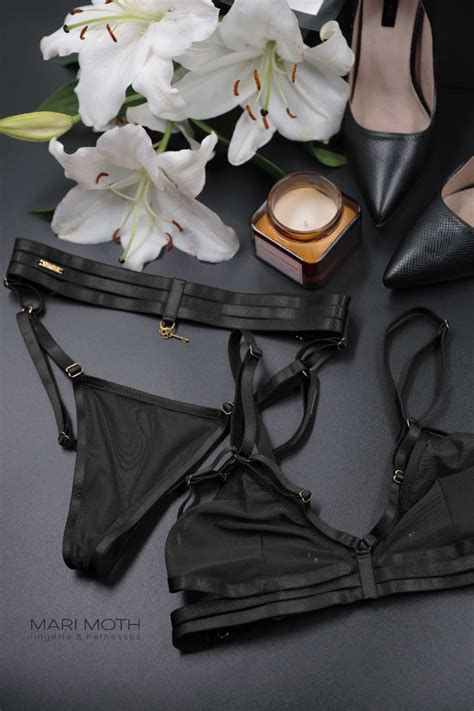 Sale Leslie Set Garters Black Mari Moth