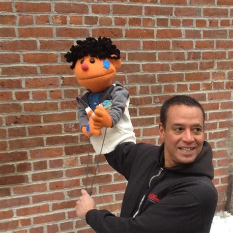 Pictures Of Noel Macneal