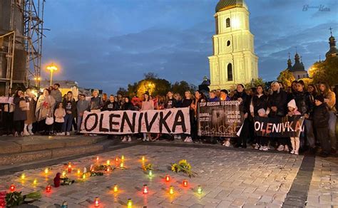 Рідні загиблих в Оленівці просять започаткувати Дні вшанування памяті захисників Вечірній Київ