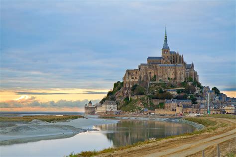 La Legende De Mont Saint Michel At Shirley Pierson Blog