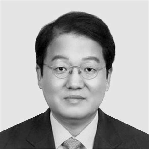 남성욱의 한반도 워치 낚싯바늘로 위장 수입한 탄소섬유 北은 그렇게 핵무기를 완성했다