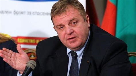 Каракачанов: Няма скандал, Координационният център не е военна база