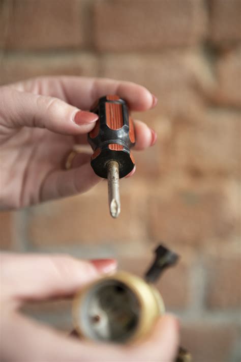 How To Repair A Lamp Switch PowerTech