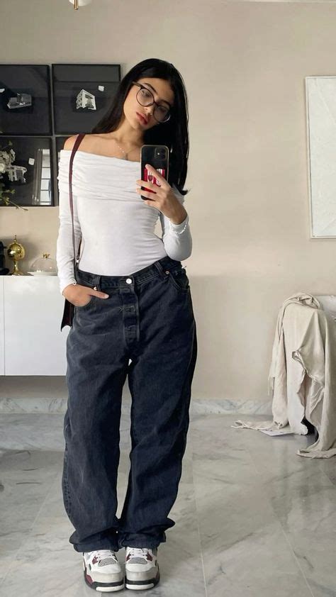 Black Cami Top Outfit Ideas Baggy Jeans Simple Outfit Baggy Jeans