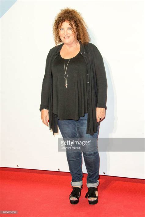 Val Rie Mairesse Feet Photos