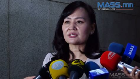 Н Баярмаа Хүүхдүүдийг камерын өмнө зосгоож уучлал гуйлгасан нь хүүхдийн эрхийг зөрчсөн асуудал