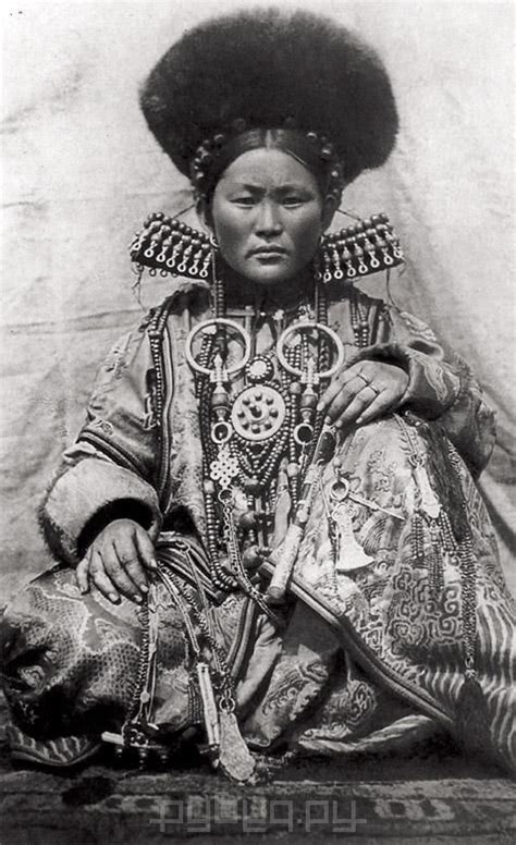 Discover 51 Folk Costume Siberia And Traditional Tibetan Headdress