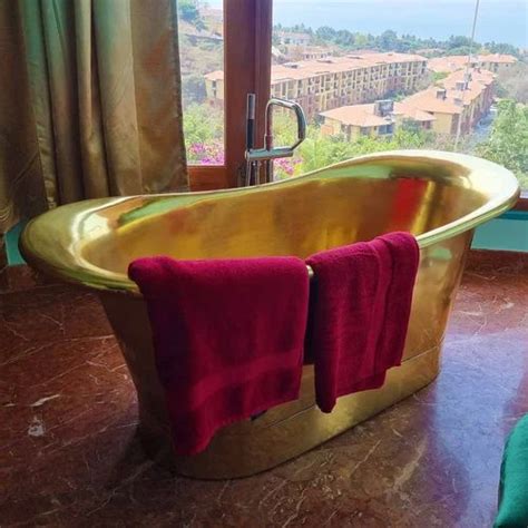 Acrylic Straight Base Brass Bathtub Full Brass At ₹ 84999 In Moradabad Id 2853629705548