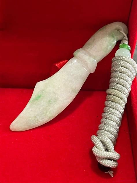 Grade A Jade Pendant Hobbies And Toys Memorabilia And Collectibles