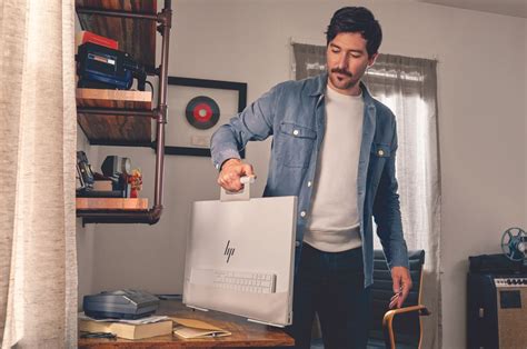 Hands On Hp S Envy Move Is A Pound All In One Designed To Be Mobile Tom S Hardware