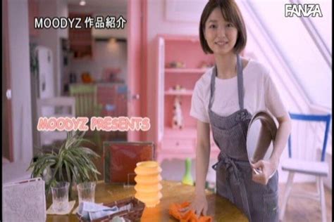 Mifd 183 新人20歳 女子アナにいそうなほど可愛い！ 渋谷区にあるお洒落なカフェで働く敏感スレンダー美少女 エッチが好きすぎてav