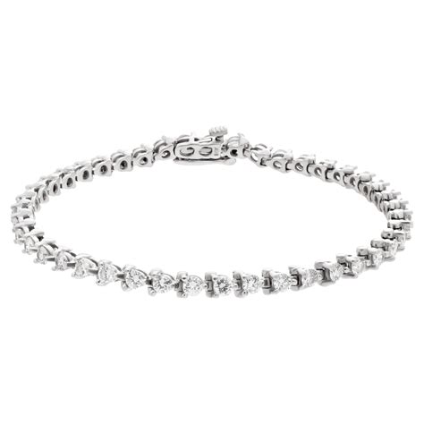 Modern Gold 568 Carat Natural Round Diamond Tennis Bracelet G Color Vs