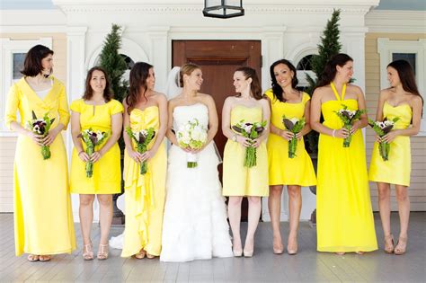 Bride And Bridesmaids Scrolller