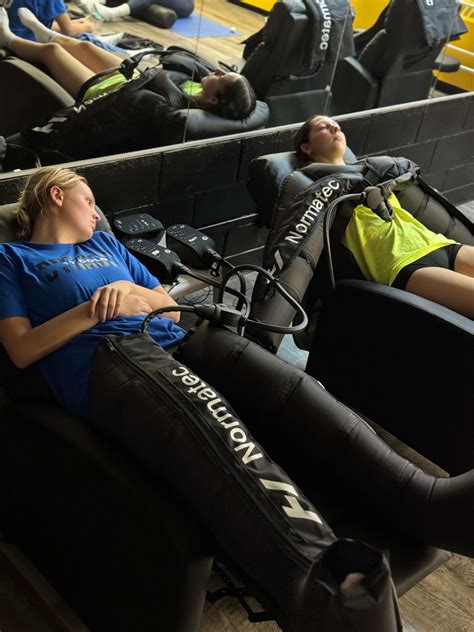 Meet Simona Simmons Canvasrebel Magazine