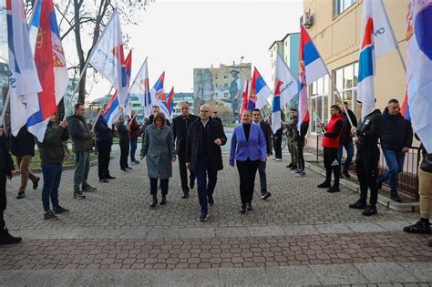 Милош Вучевић Понедељак 03 фебруар у 09 00 часова емисија “Ново јутро” Пинк ТВ гост