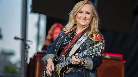 Melissa Etheridge Walked Into A Guitar Shop — And Nobody Knew Who She Was