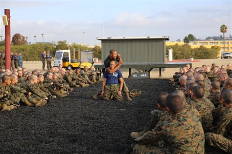 Usmc Choke Hold At Samantha Tennant Blog