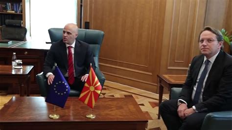 Вархеји и Борел во Скопје на Советот за стабилизација и асоцијација Youtube