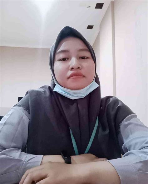 Cerpen Tema Ayah Apa Yang Ada Dalam Benak Tentang Ayah Halaman 1