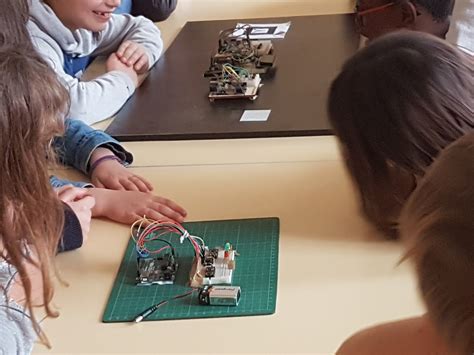 Périscolaire Avenir 84 2016 2017 Arduino Et Ses Composants