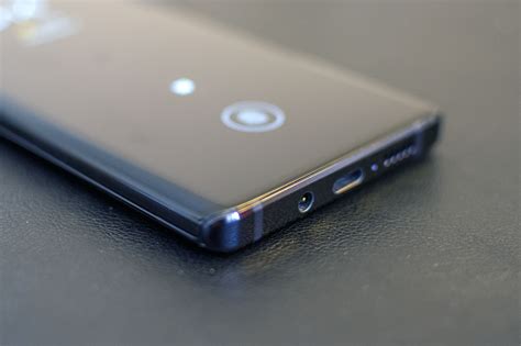 Motorola Edge Review A Mid Range Stunner Phandroid