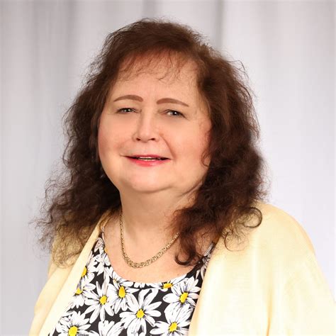 Sara Charboneaus Instagram Twitter And Facebook On Idcrawl