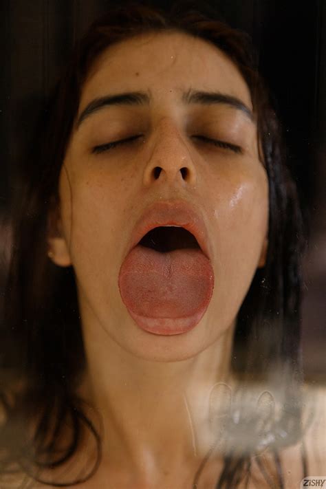 Ava Adore Model Profile