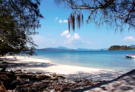 Malaysia Yacht Charter Guide What You Need To Know