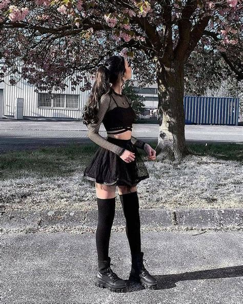 Whats Your Opinion On The Grunge Style🖤 12345 Or 6🕷 ° ° ° °