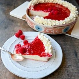 Raspberry Cream Pie With Graham Cracker Crust Modern Honey Raspberry Cream Pie With Graham Cracker Crust Modern Honey