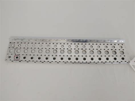 Freightliner Cascadia P3 Lh 32 12 Polished Tread Step Pn 22 68079