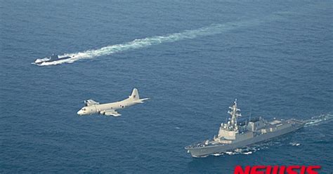 中 군함 동중국해서 음파 탐지호주군 잠수부 부상 당해