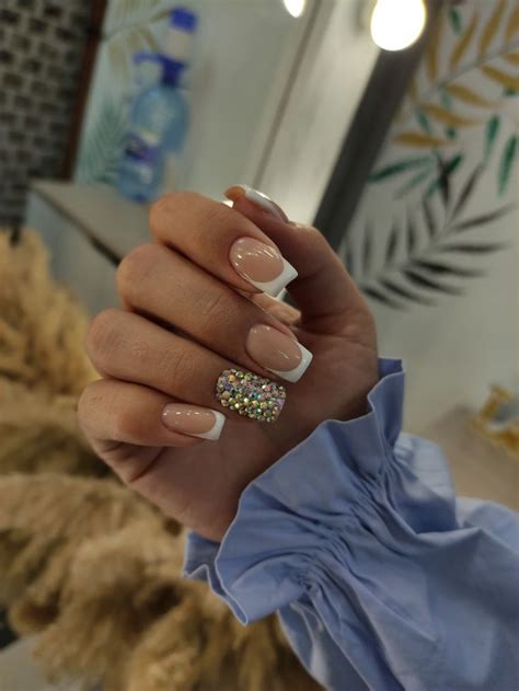 Маникюр френч Nails Beauty