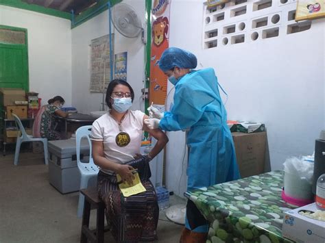 အင်းစိန်မြို့နယ်၊ ပြည်သူ့ကျန်းမာရေးဦးစီးဌာန၌ ကိုဗစ် ၁၉ ရောဂါကာကွယ်ဆေး ဒုတိယ အကြိမ်ထိုးနှံ