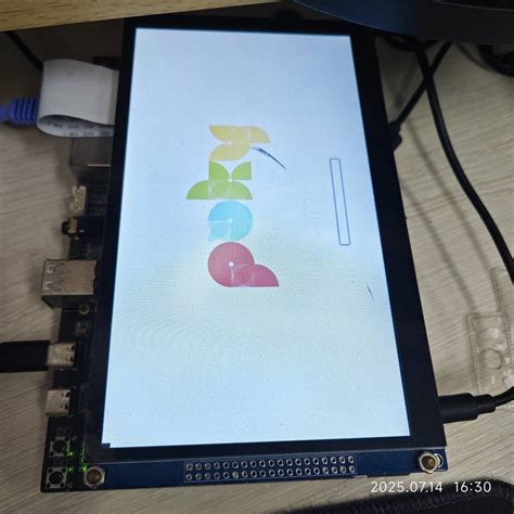 Mp157运行qt程序出现红色框内的问题，屏幕上不显示qt的界面，但是点击屏幕会有输出“led Clicked”，这个问题怎么解决呢？ 嵌入式linux开发 嵌入式开发问答社区