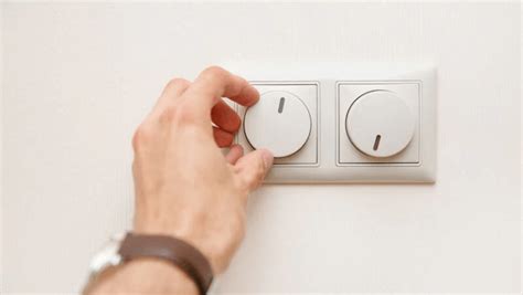 Tips To Fix LED Light Flickering Or Strobing LightingSavvy