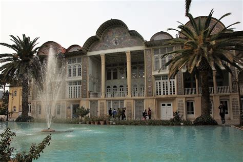 حوض بزرگ باغ ارم شیراز