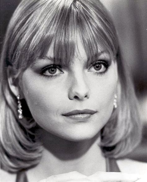 Michelle Pfeiffer As Elvira In The Movie Scarface Cara Cortada