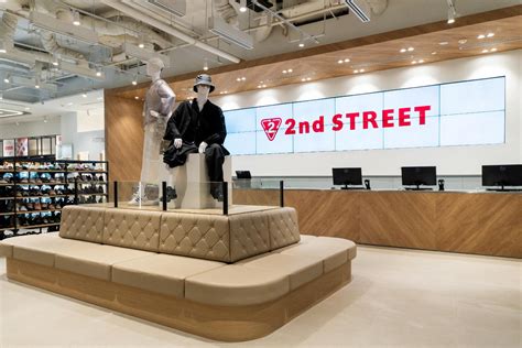 日本最大二手商2nd Street进驻新加坡 Vibes By 8world