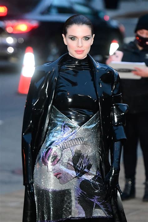 Julia Fox Wears Latex Bodysuit And Chainmail Catwoman Dress Ps Fashion